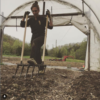 The Square Foot Gardener Broadfork | 24" wide | 6 tines – Treadlite ...