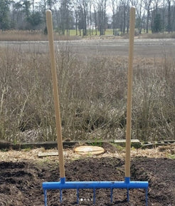 Market Gardener Treadlite Broadfork | 30" wide | 7 tines – Treadlite ...