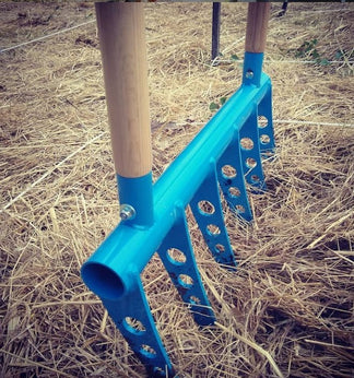 The Square Foot Gardener Broadfork | 24" wide | 6 tines – Treadlite ...