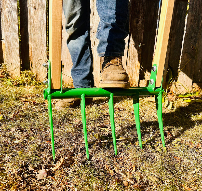 The Wren Treadlite Broadfork – Treadlite Broadforks